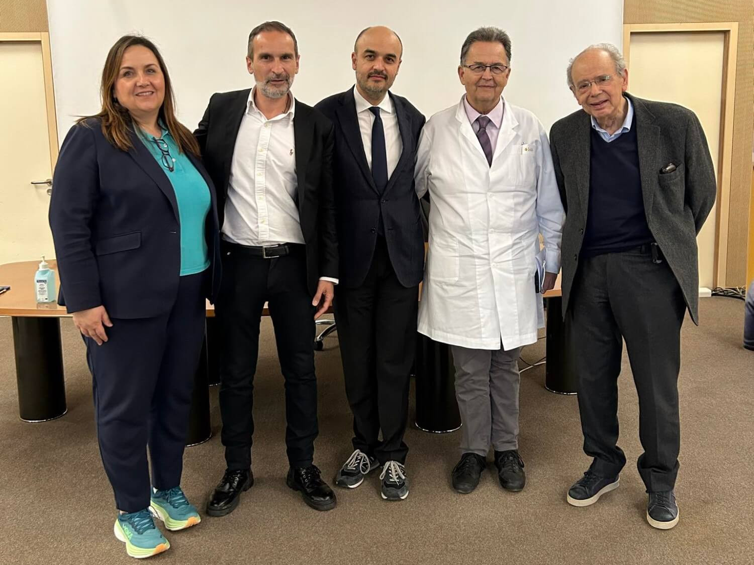 ΙΑΣΩ Θεσσαλίας: Εκπαιδευτική ομιλία για τις εγχύσεις στα ορθοπαιδικά ...
